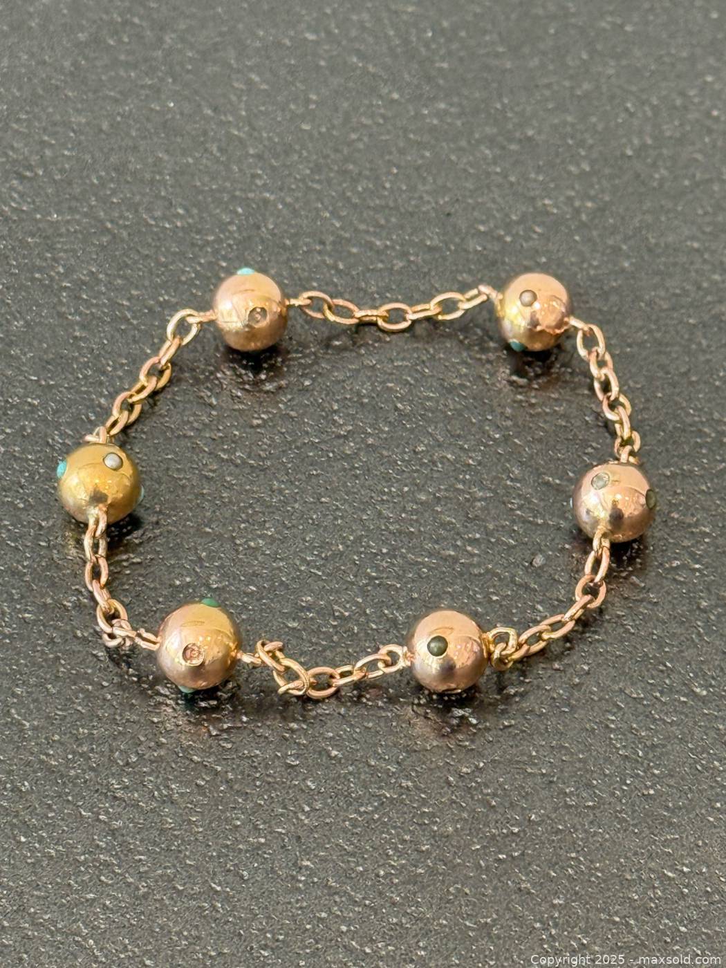 9k Gold Bracelet with Turquoise Spheres | Maxsold