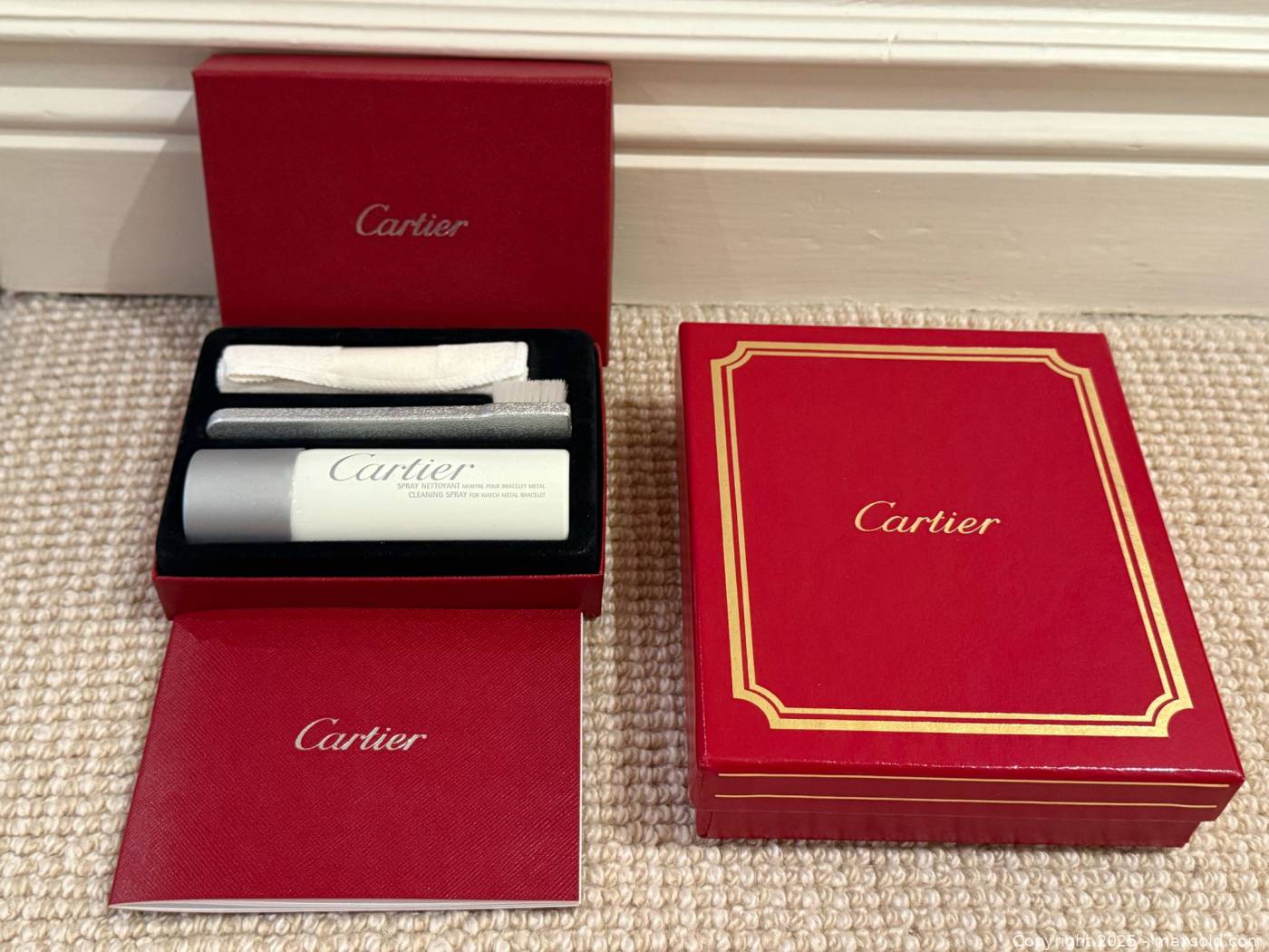 Cartier watch bracelet cleaning kit with gift box | Maxsold