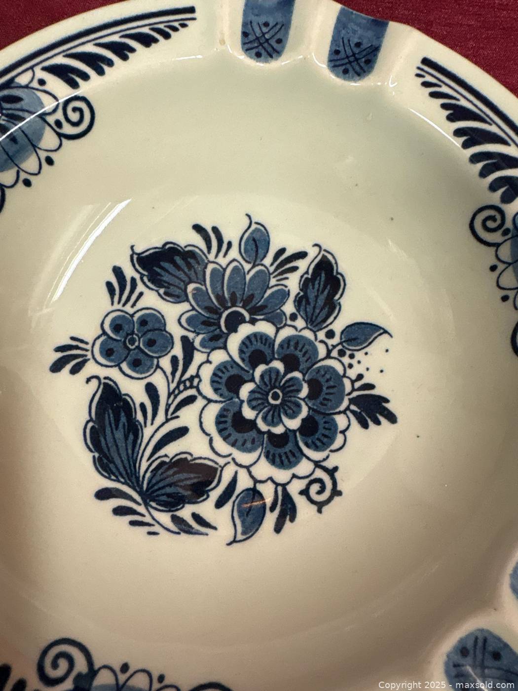 Vintage Blauw Delft handpainted ceramic ashtray | Maxsold