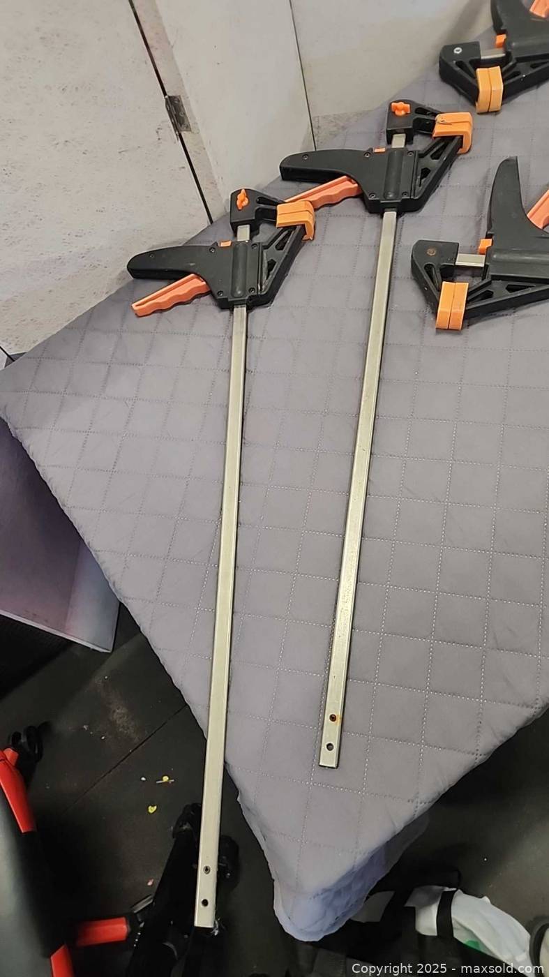 5 woodworking bar clamps | Maxsold
