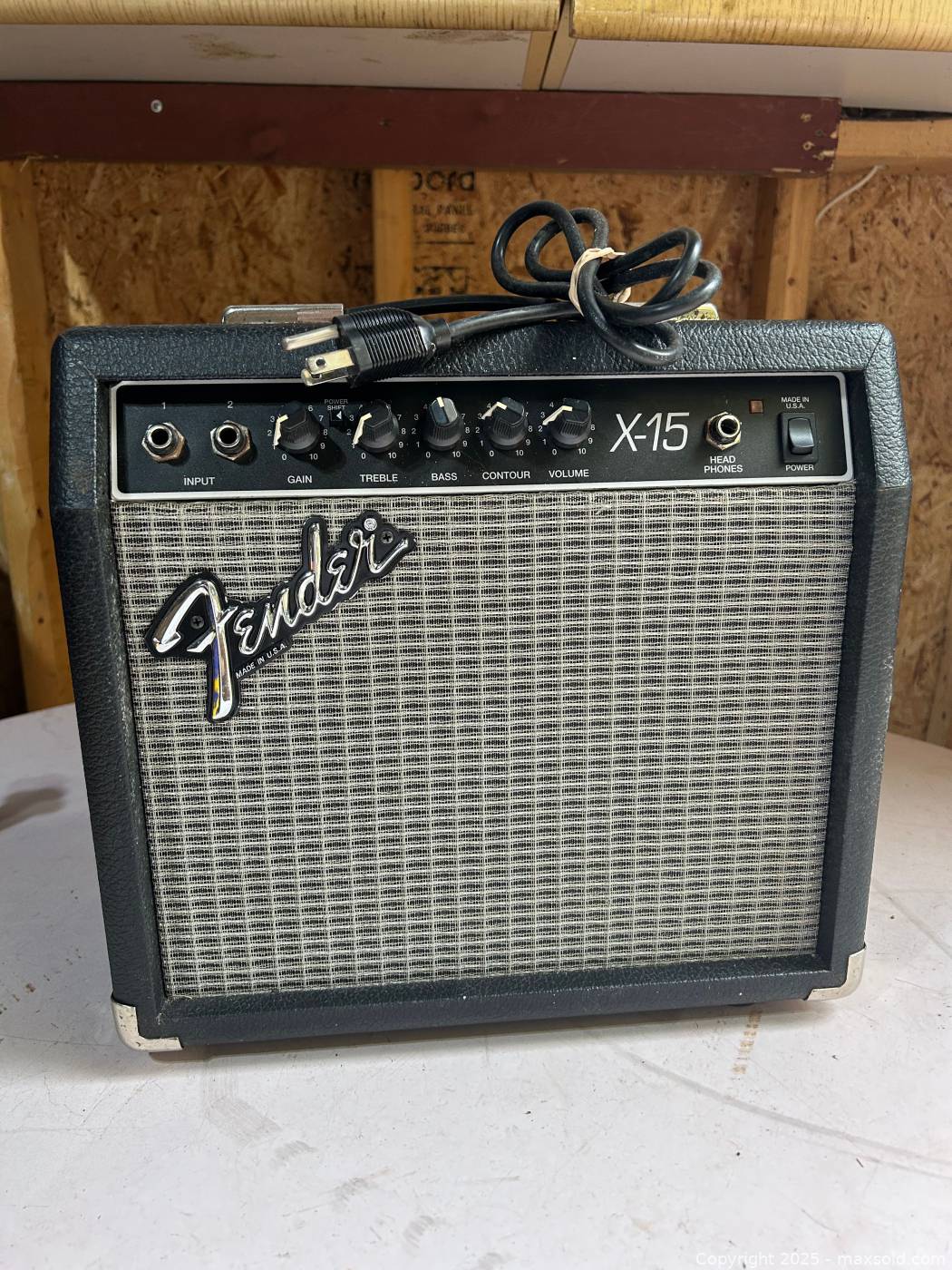 Fender X-15 guitar amplifier | Maxsold