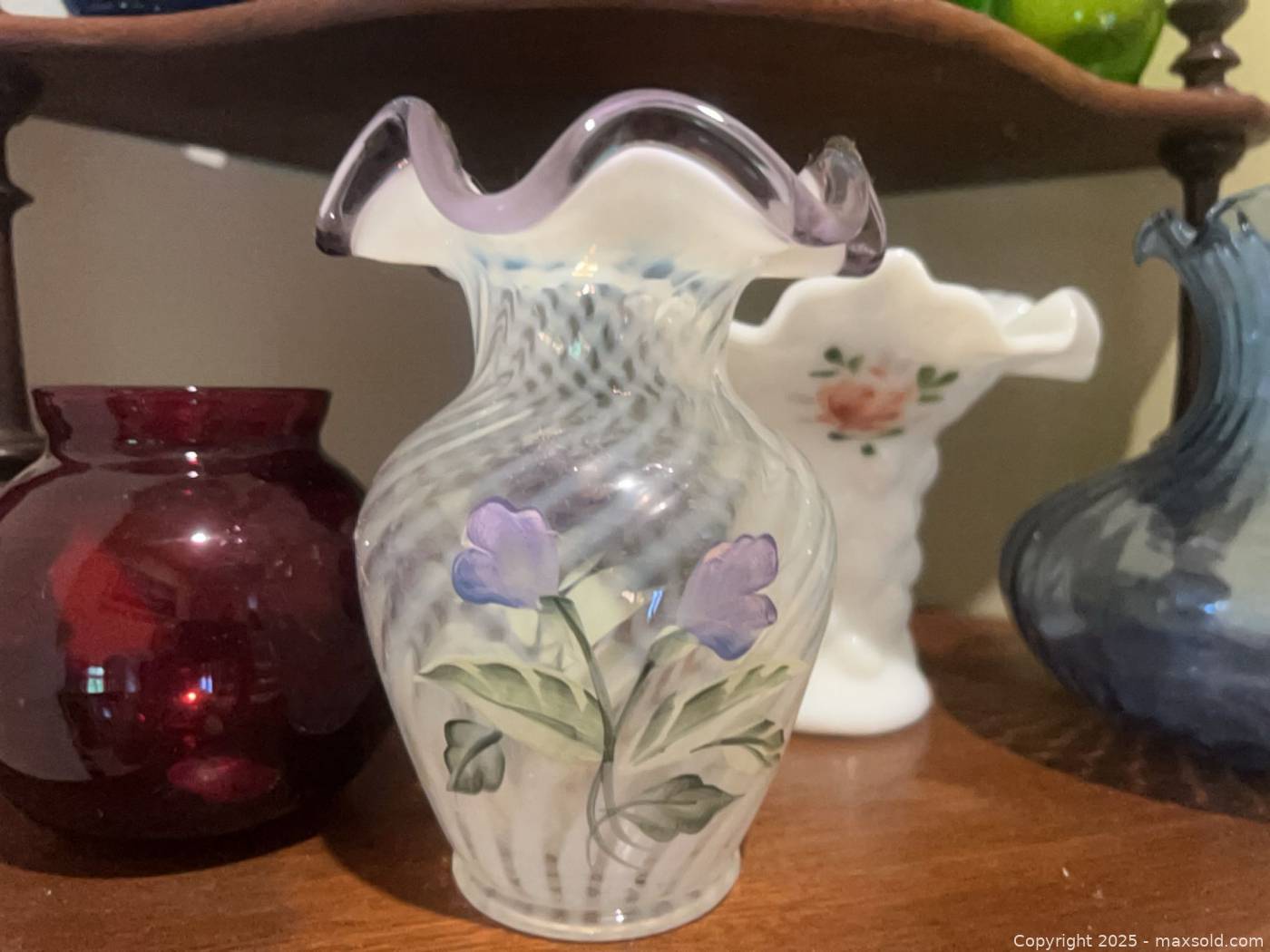 Decorative glass vases, 8 pieces | Maxsold