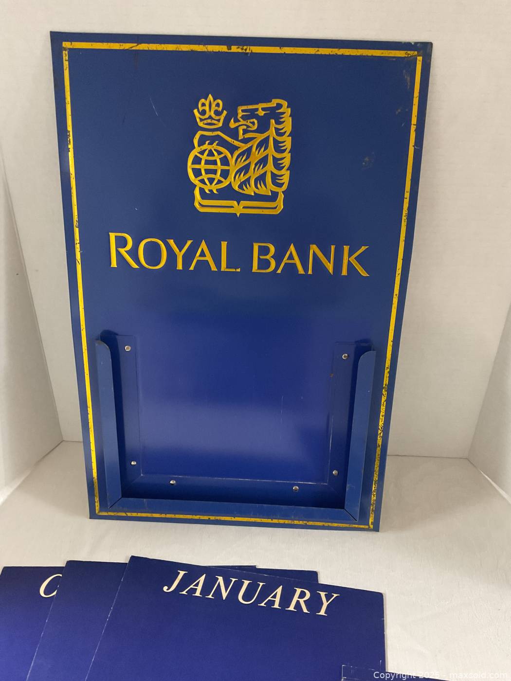 Vintage Royal Bank perpetual calendar | Maxsold