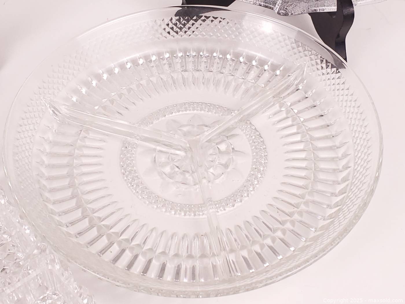Crystal platters and relish trays, 8 pieces | Maxsold