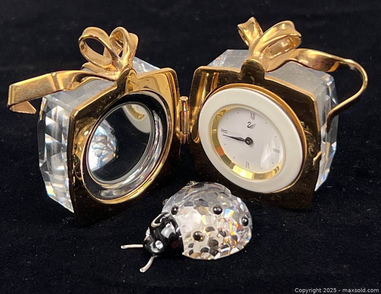 Swarovski crystal ladybug figurine and cube quartz clock | Maxsold