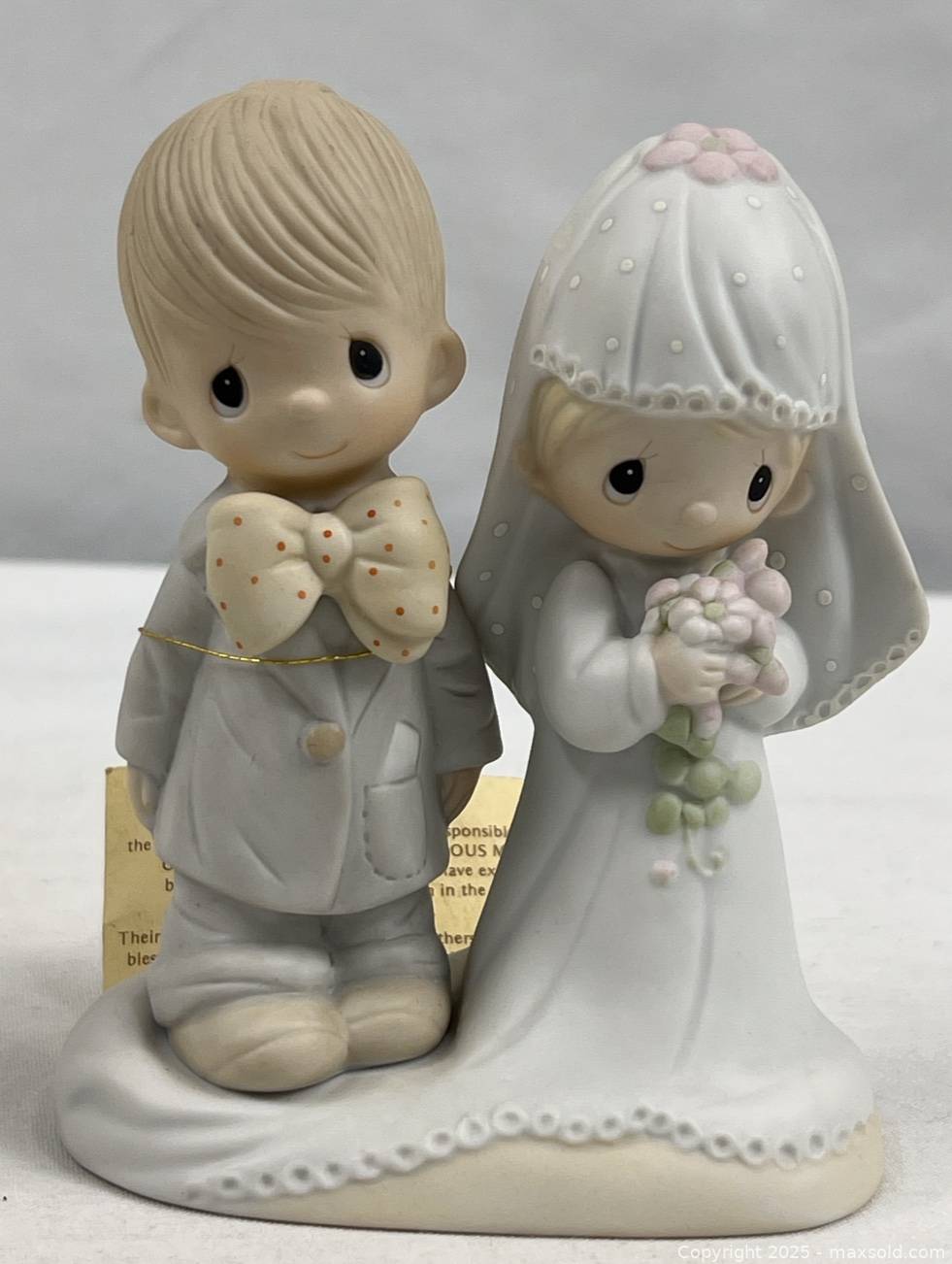 Vintage Precious Moments porcelain figurines | Maxsold