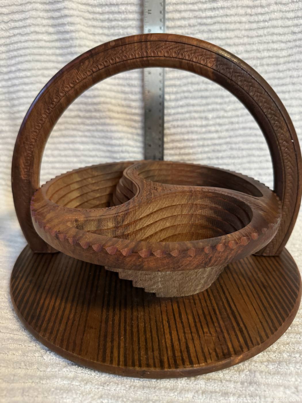 14" wooden folding 3-compartment bowl | Maxsold