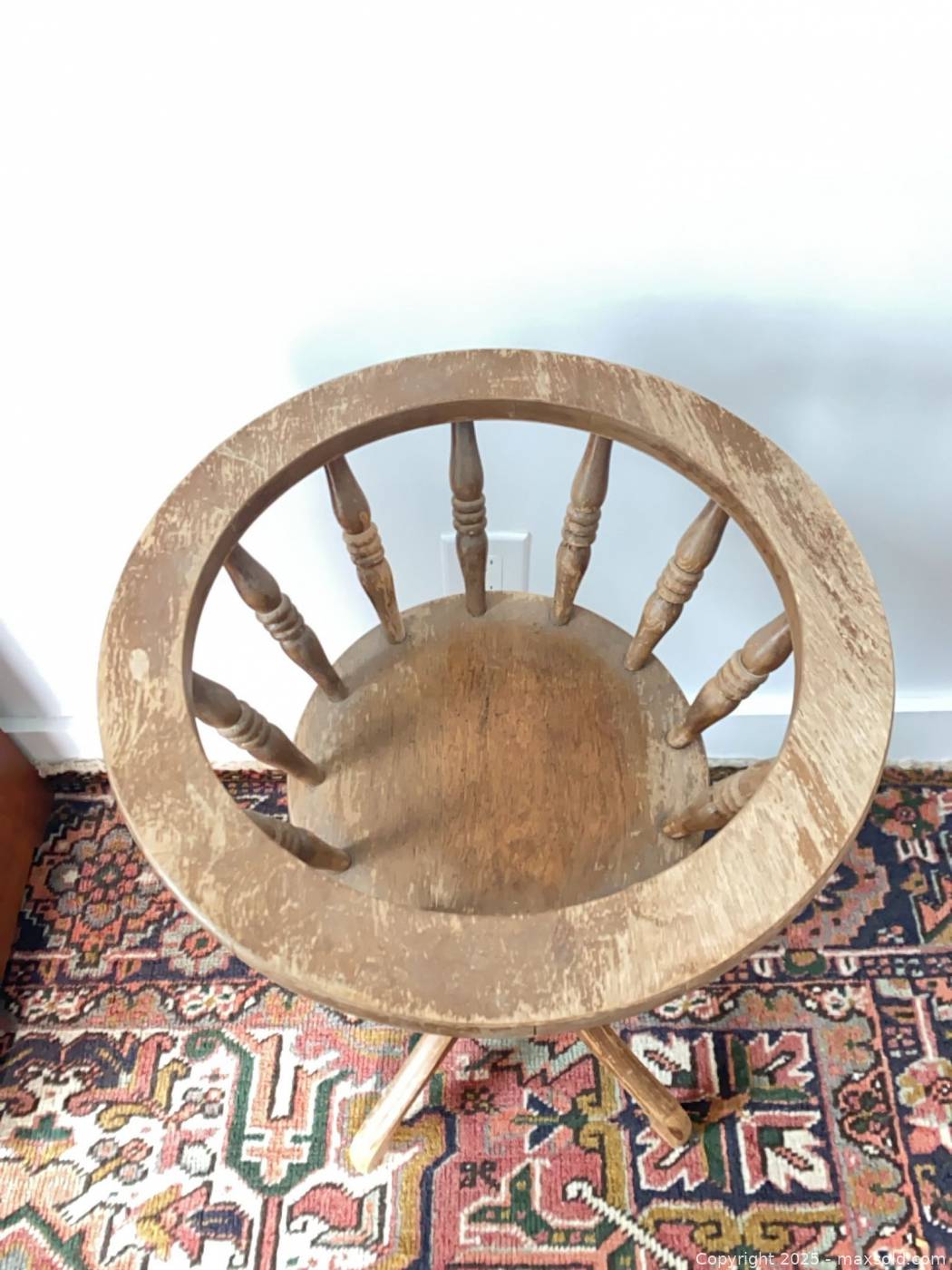 Wooden spindle-back swivel plant stand | Maxsold