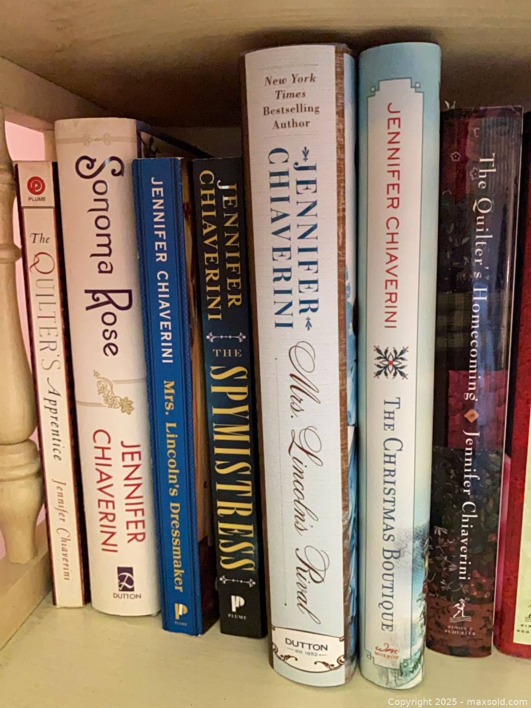 Jennifer Chiaverini fiction books collection | Maxsold