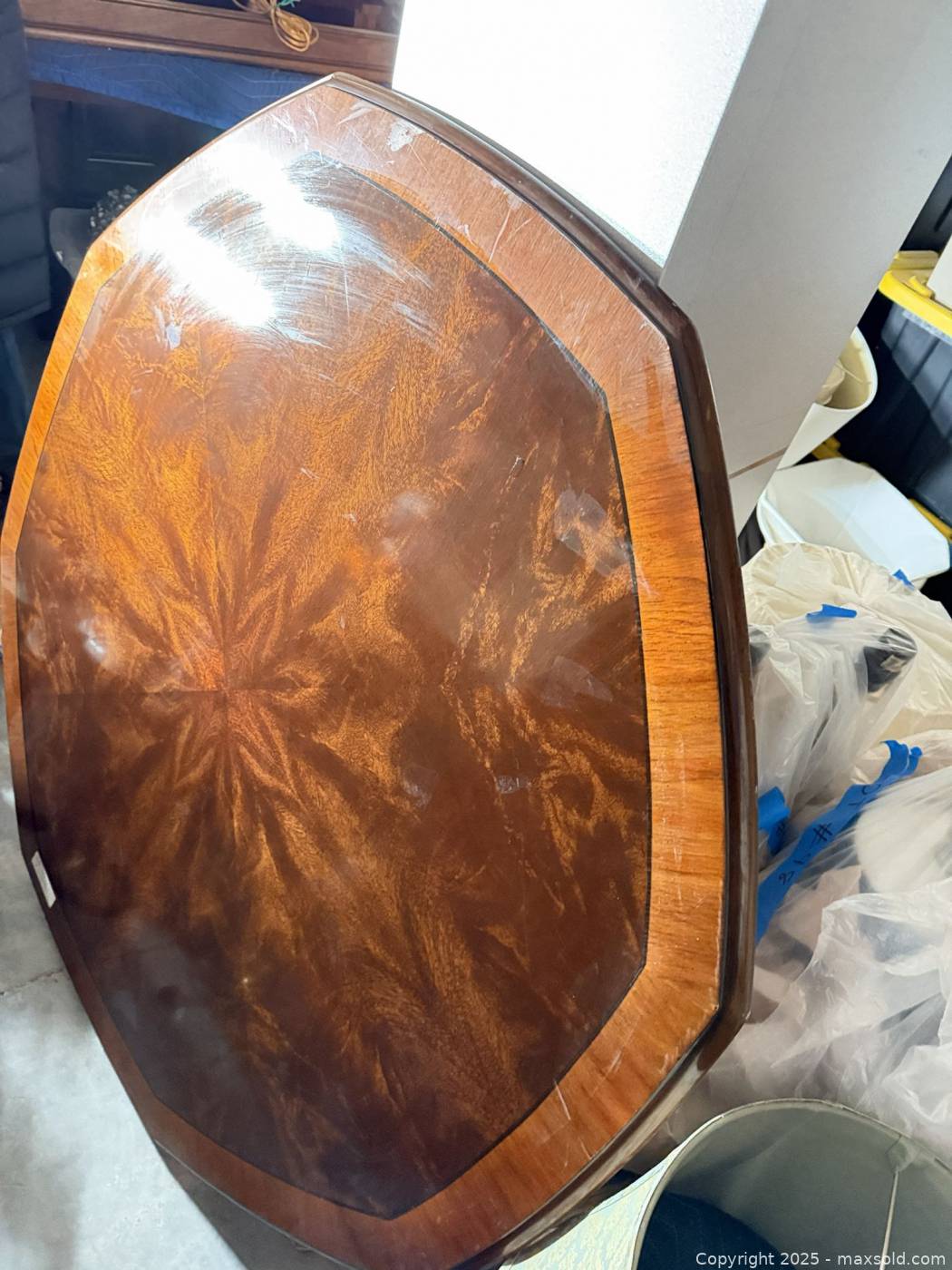 Octagonal wood veneer dining table top | Maxsold