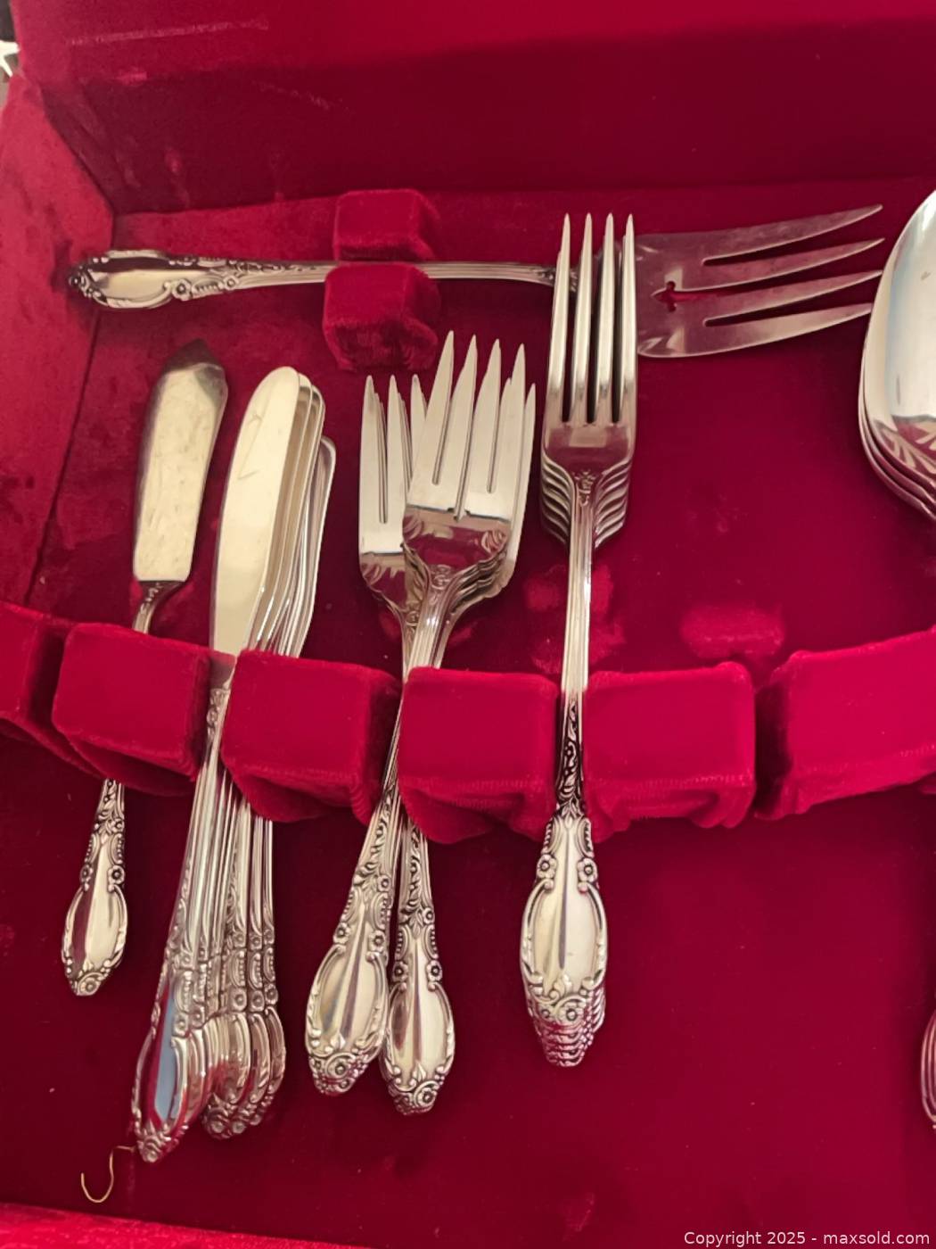 Silver plate flatware set with storage box | Maxsold