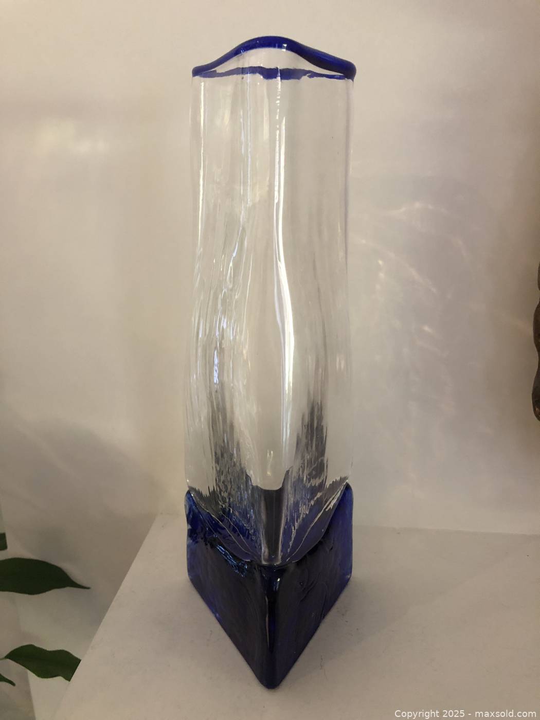 Vintage David New-Small Sterling Studio art glass triangular vase NSSG ...