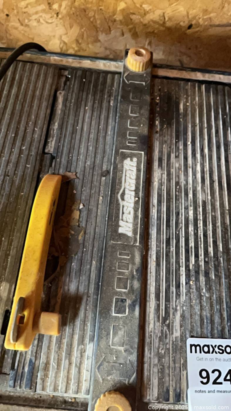 Mastercraft 4.5" Wet Tile Saw 55-6829-4 & Manual Cutter | Maxsold