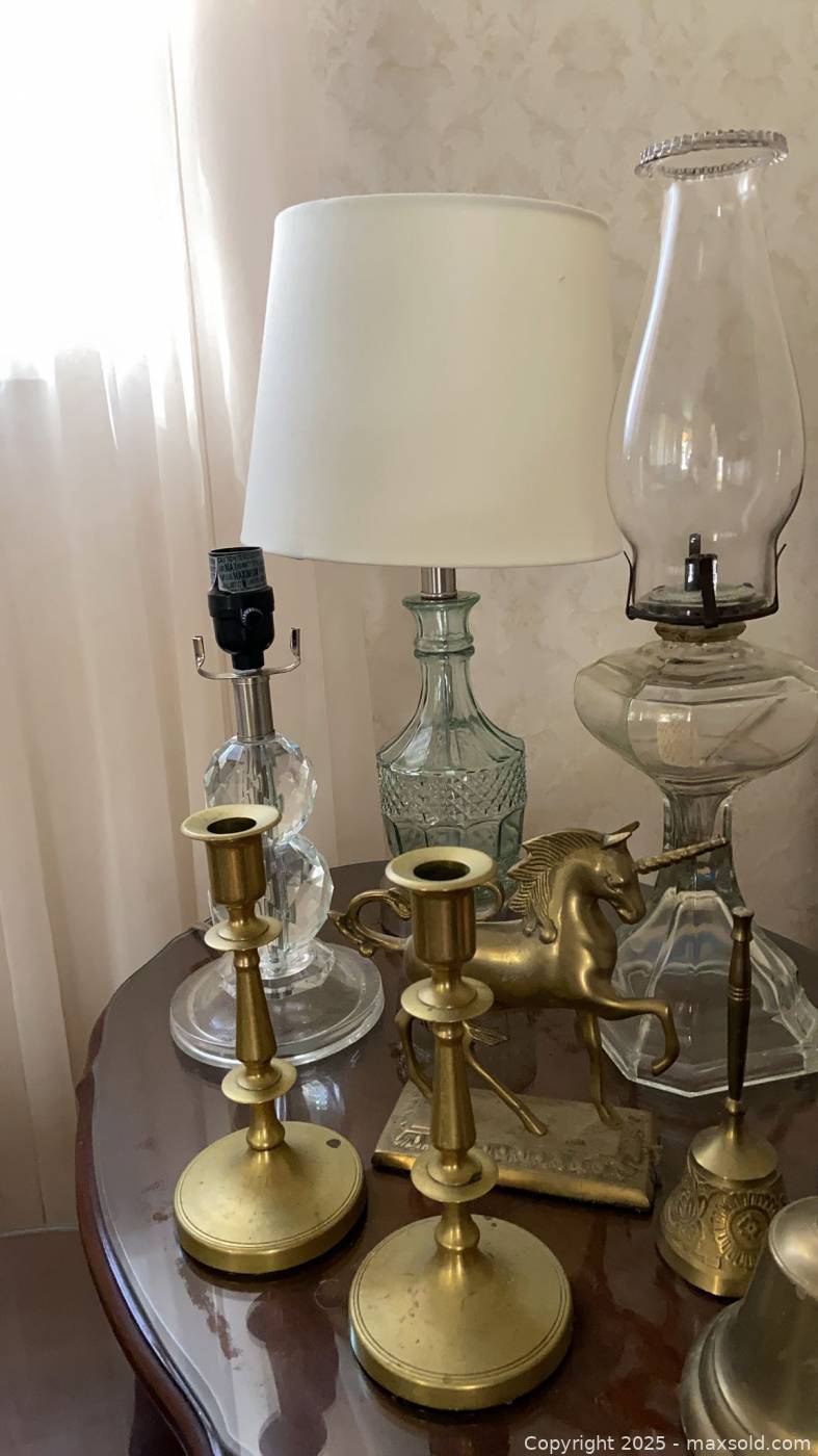 Oil lamp, brass candlesticks and table lamps | Maxsold