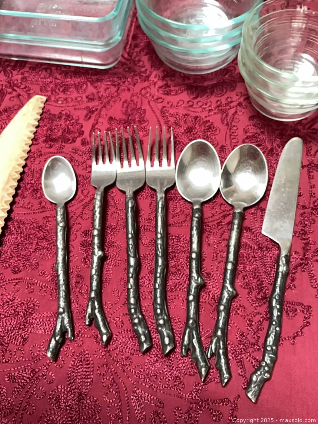 Pyrex measuring cups, glass bakeware and assorted kitchen utensils ...