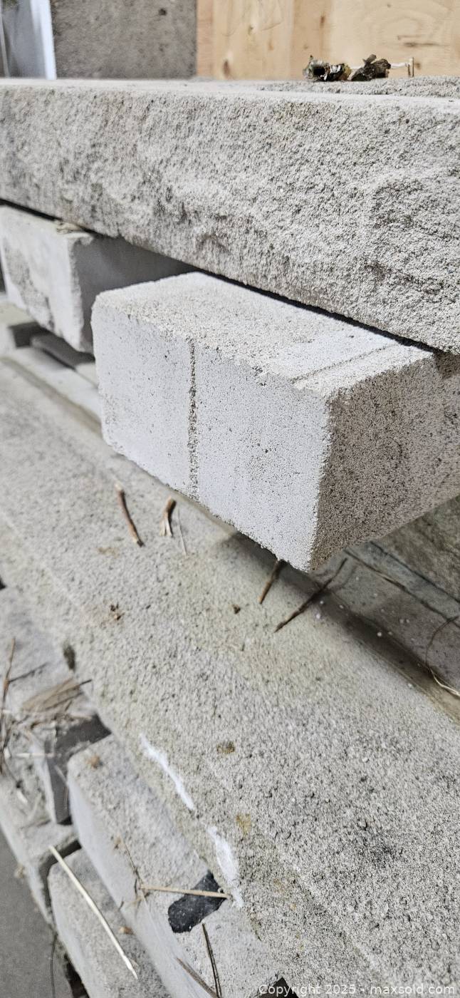 Approx. 30 concrete pavers 3in x 6in x 31.5in | Maxsold