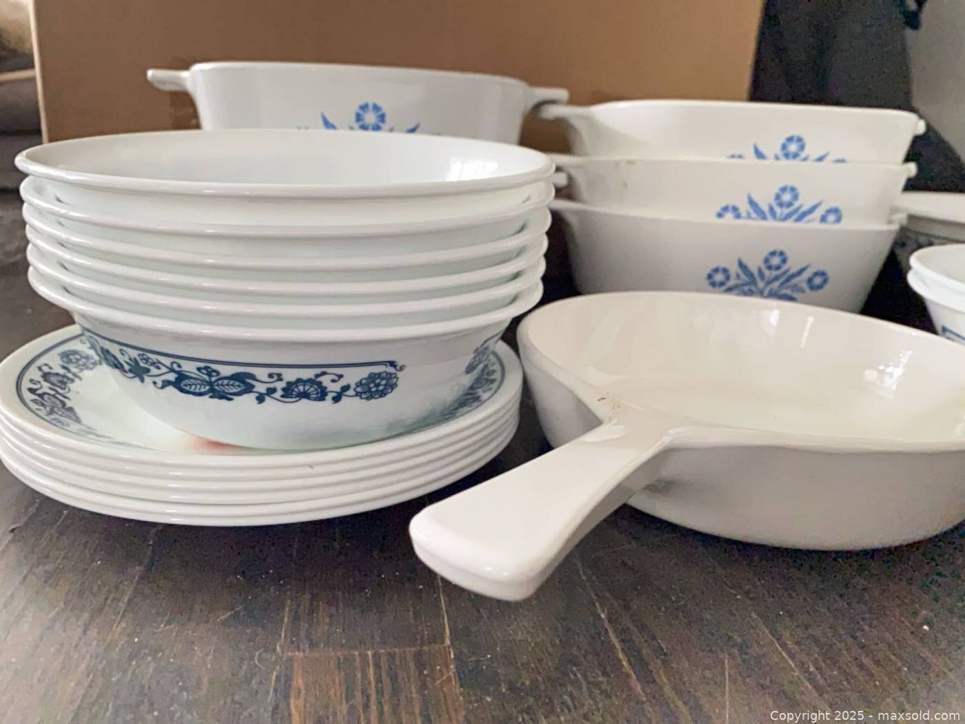 Vintage Corelle Old Town Blue Bowls And Cornflower Casseroles | Maxsold