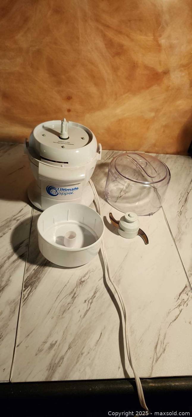 Ultimate Chopper electric food processor | Maxsold