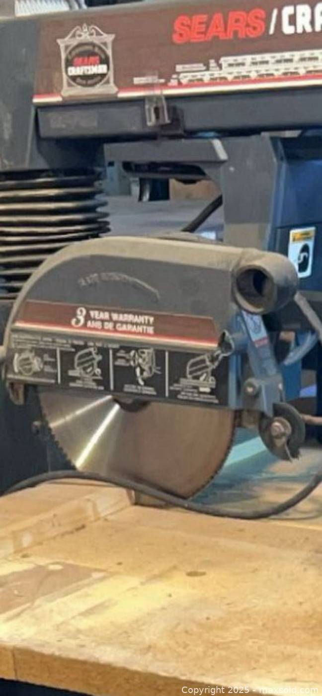 Craftsman 10" Heavy Duty table saw with mobile base and miter gauge ...