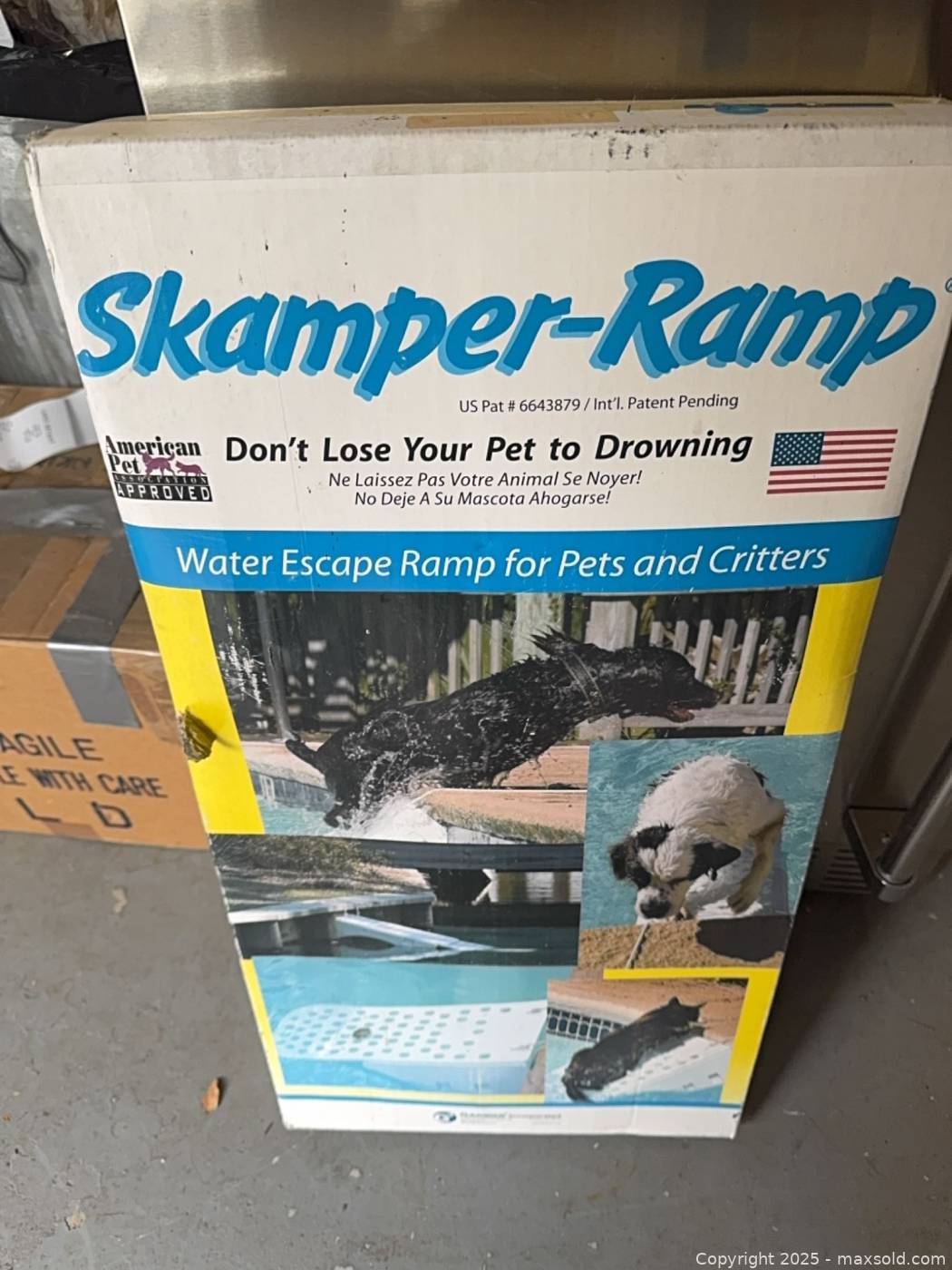 Skamper-Ramp pet pool escape ramp, sealed | Maxsold