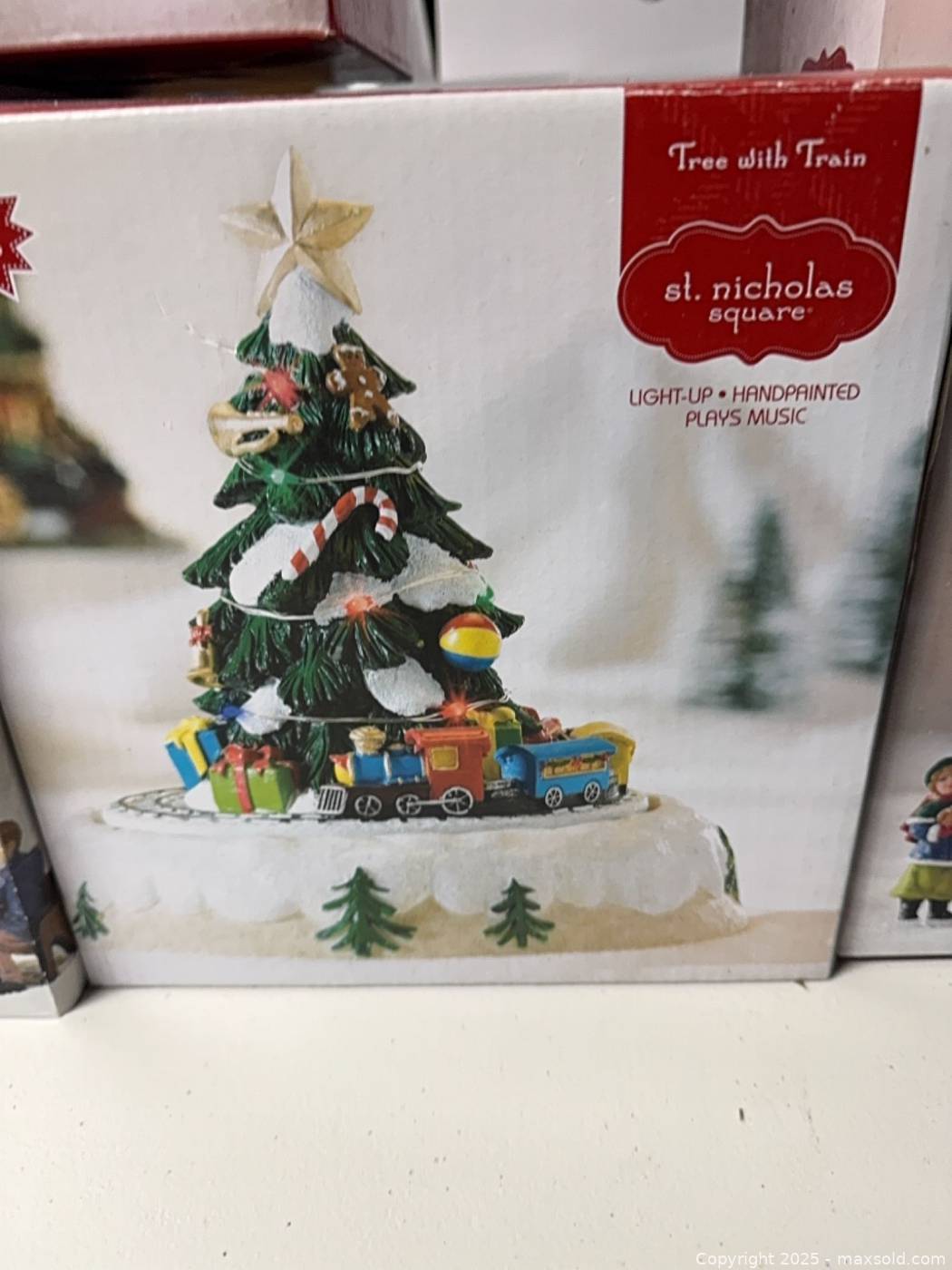 St. Nicholas Square Village buildings & accessories | Maxsold
