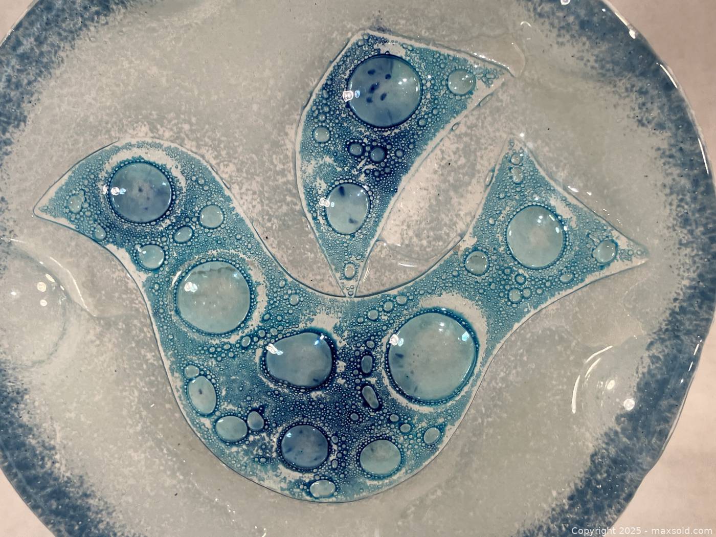 Blue fused glass bird dish | Maxsold