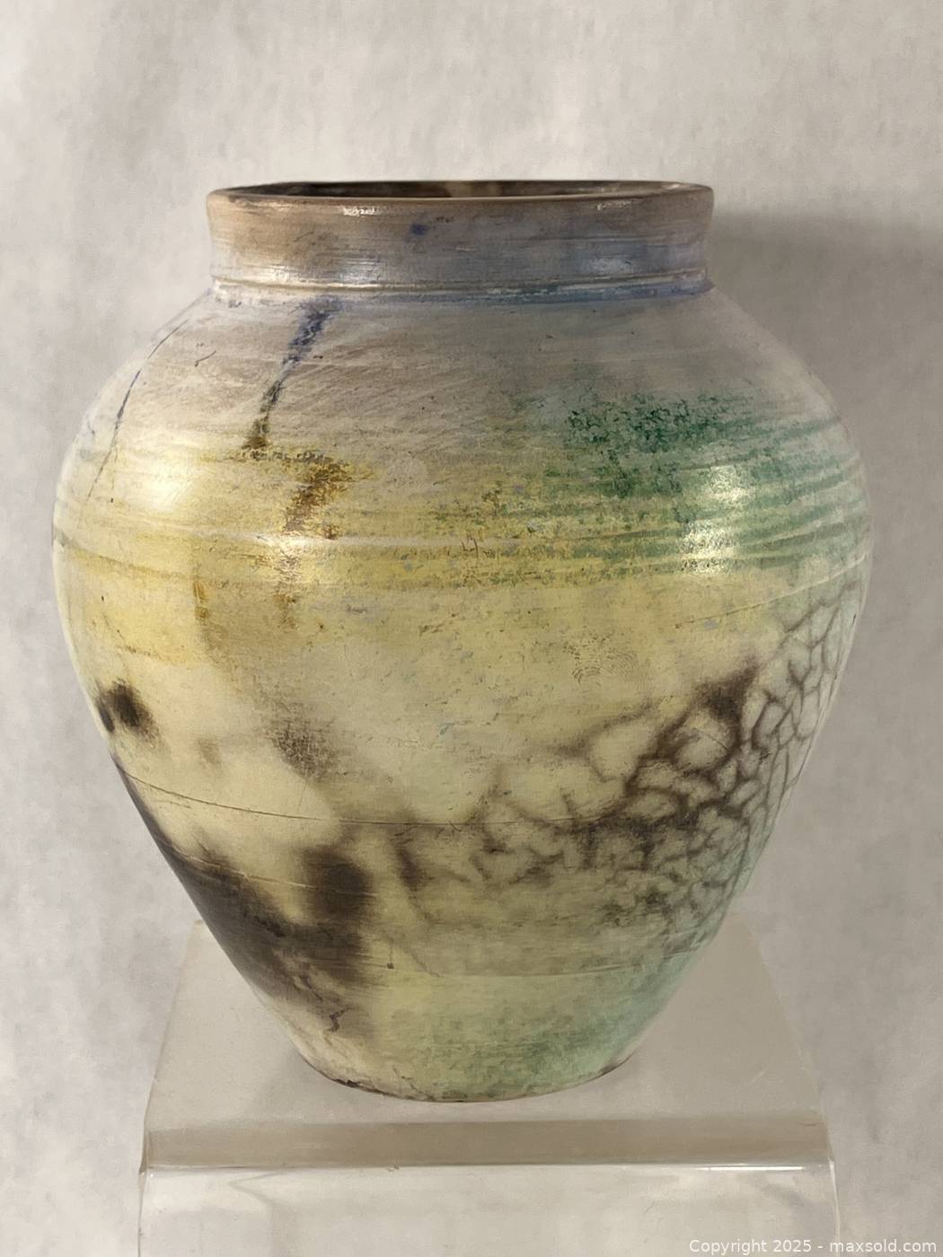 Louise Pentz smoke-fired sagar vase 2007 | Maxsold
