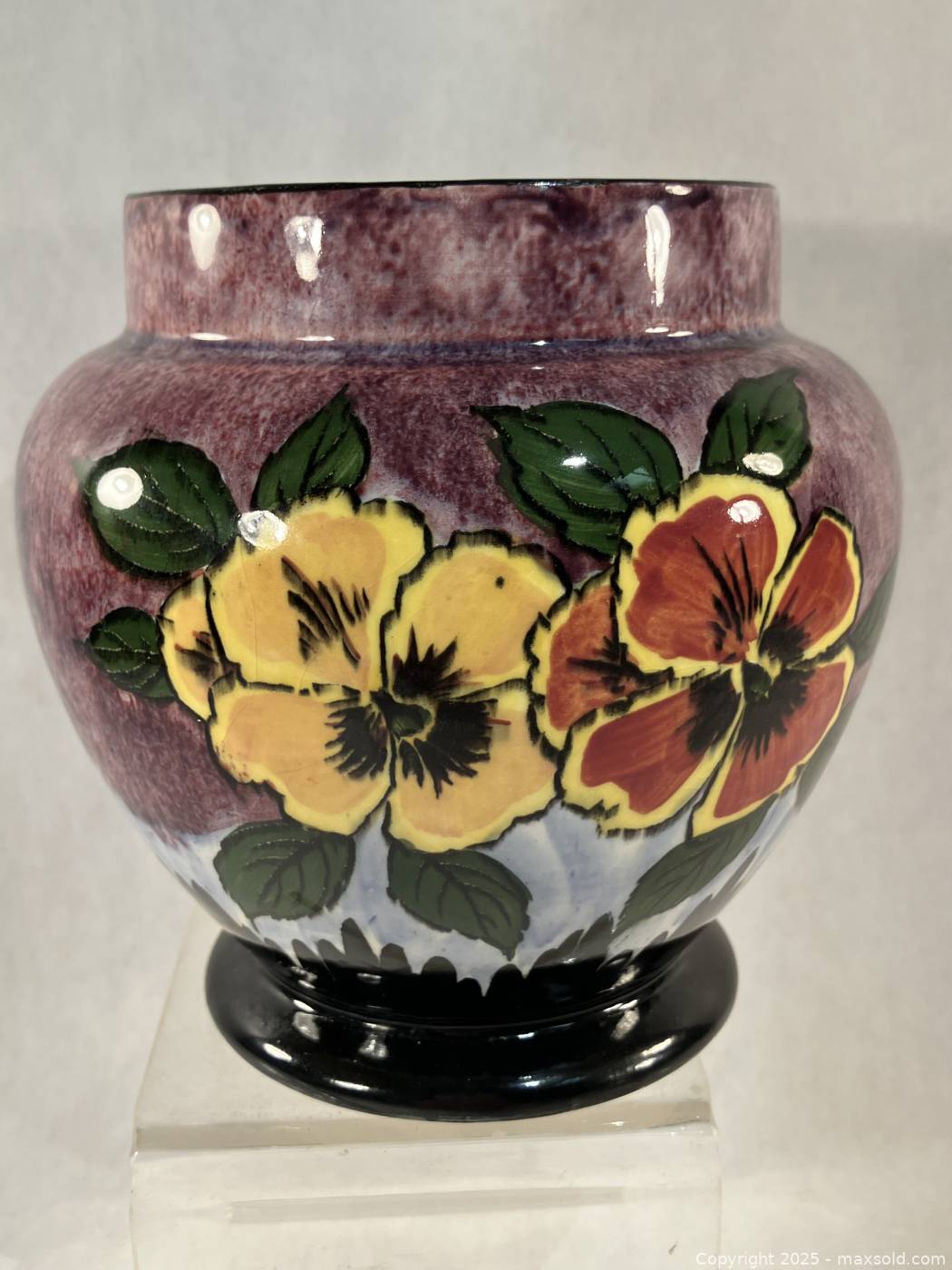 H & K Tunstall Panola Dutch Shape Earthenware Vase | Maxsold