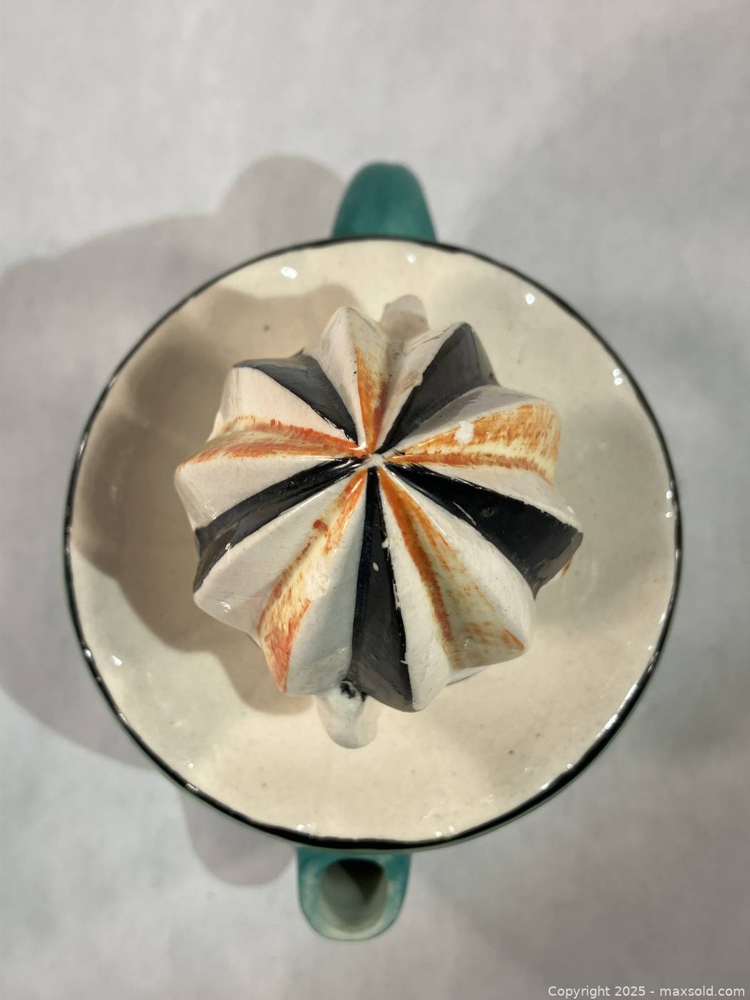 Vintage Mikori Ware ceramic clown juicer | Maxsold