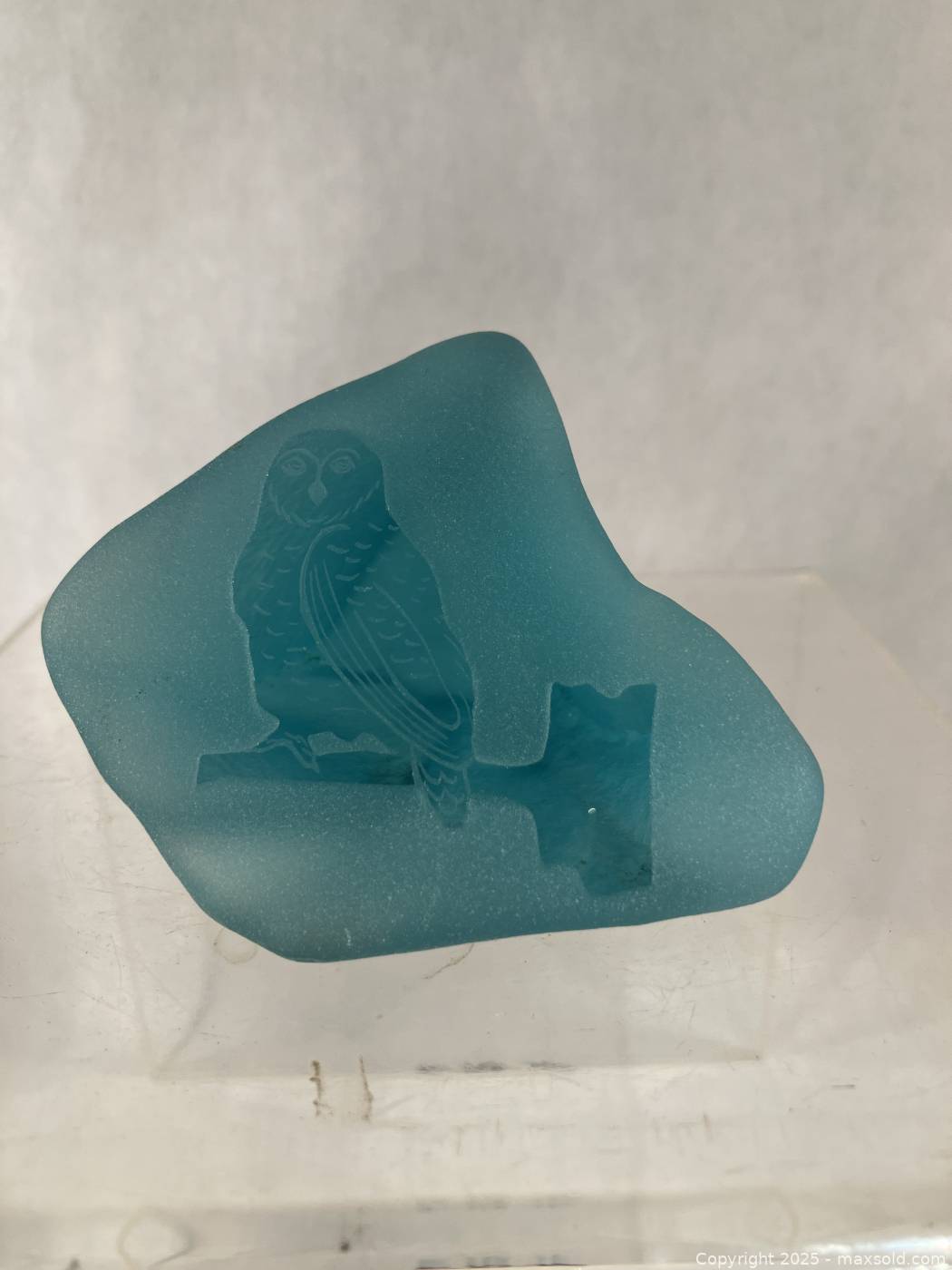 Siku Inuit Turquoise Glass Snowy Owl Paperweight | Maxsold