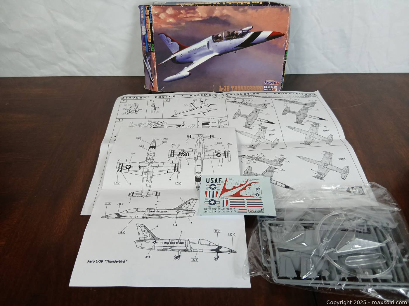 Unassembled model aircraft kits, 7 boxes | Maxsold