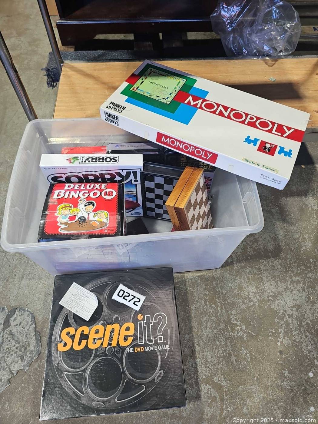 Monopoly French board, Scene It?, Deluxe Bingo, Ikeros, wooden chess ...