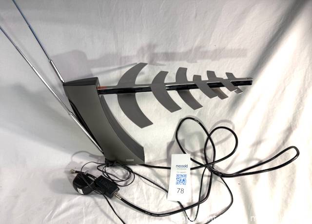 TERK amplified indoor digital HDTV antenna with HDMI cables | Maxsold