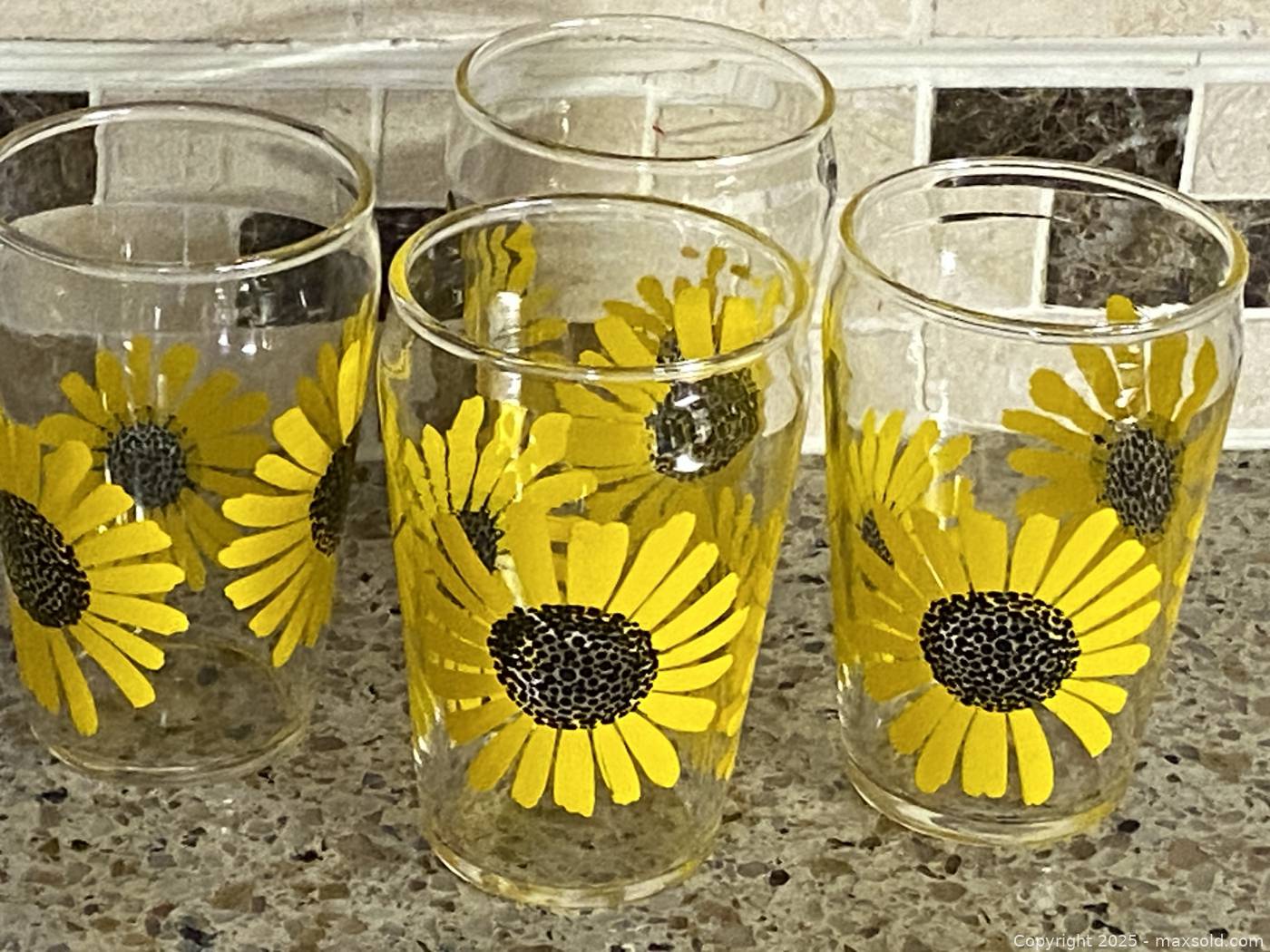 Libbey sunflower glass tumblers set of 4 | Maxsold
