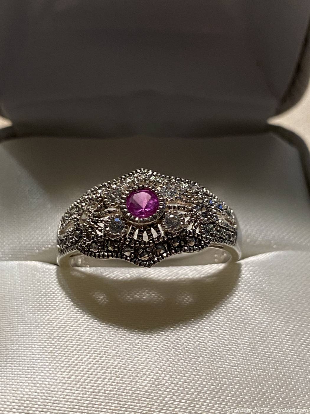 Vintage-style sterling silver filigree ring | Maxsold
