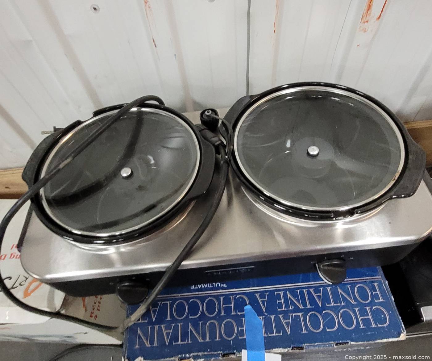 Double slow cooker and chocolate fountain | Maxsold