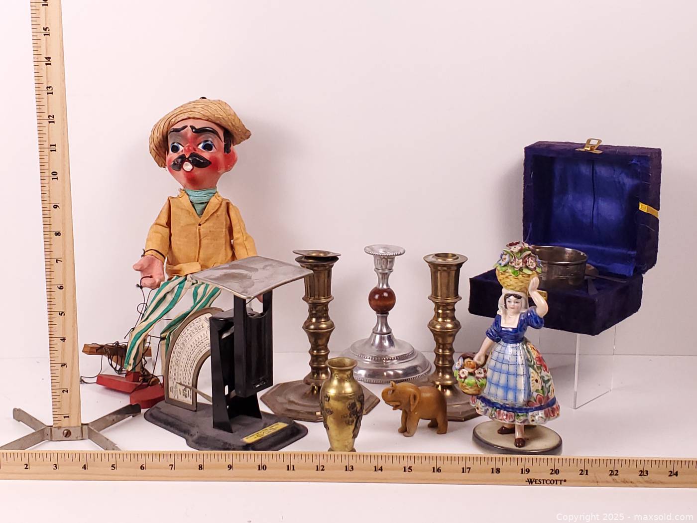 Assorted Decorative Pieces, 9 Items | Maxsold