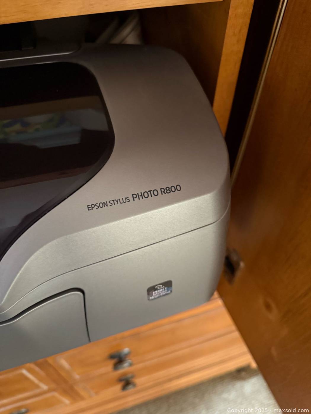 Epson Stylus Photo R800 Inkjet Printer | Maxsold
