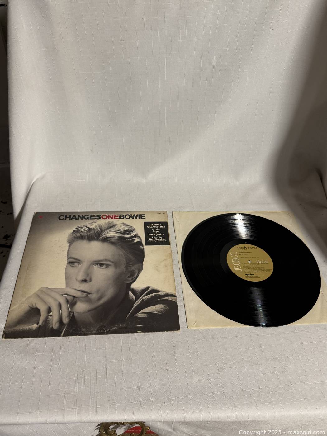 David Bowie ChangesOneBowie LP vinyl | Maxsold