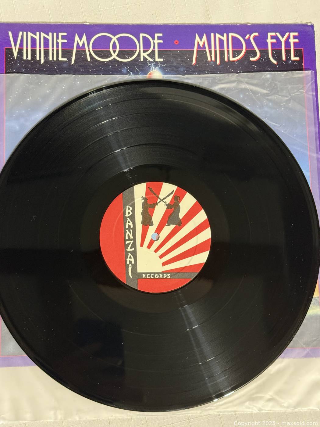 Vinnie Moore – Mind's Eye LP vinyl record | Maxsold