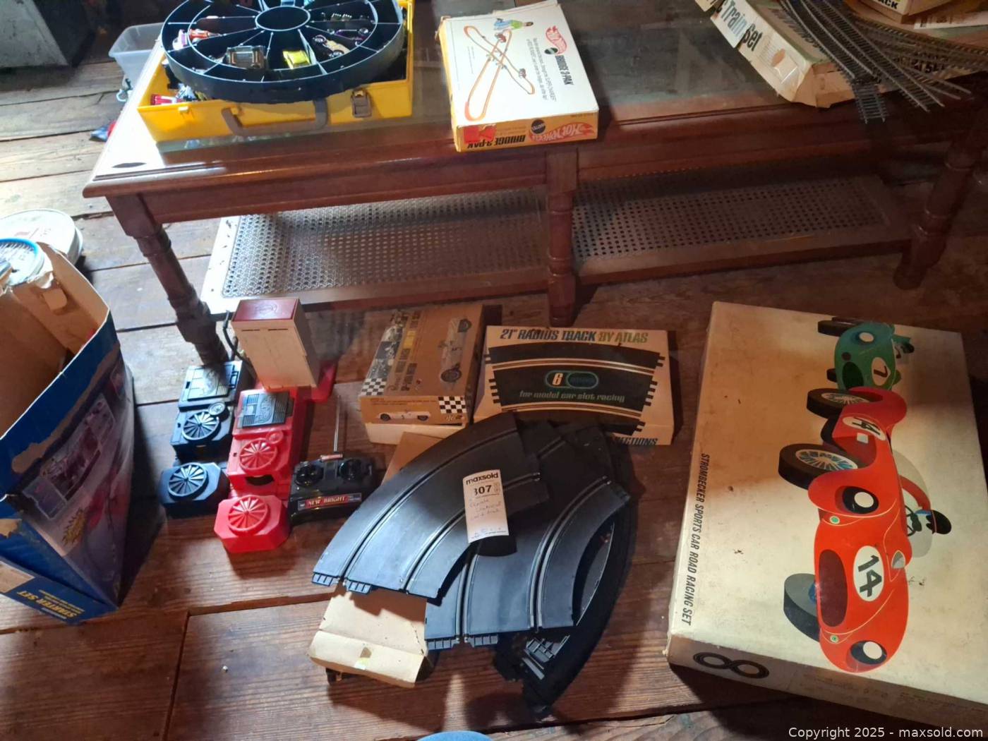 Strombecker slot car & track sets | Maxsold