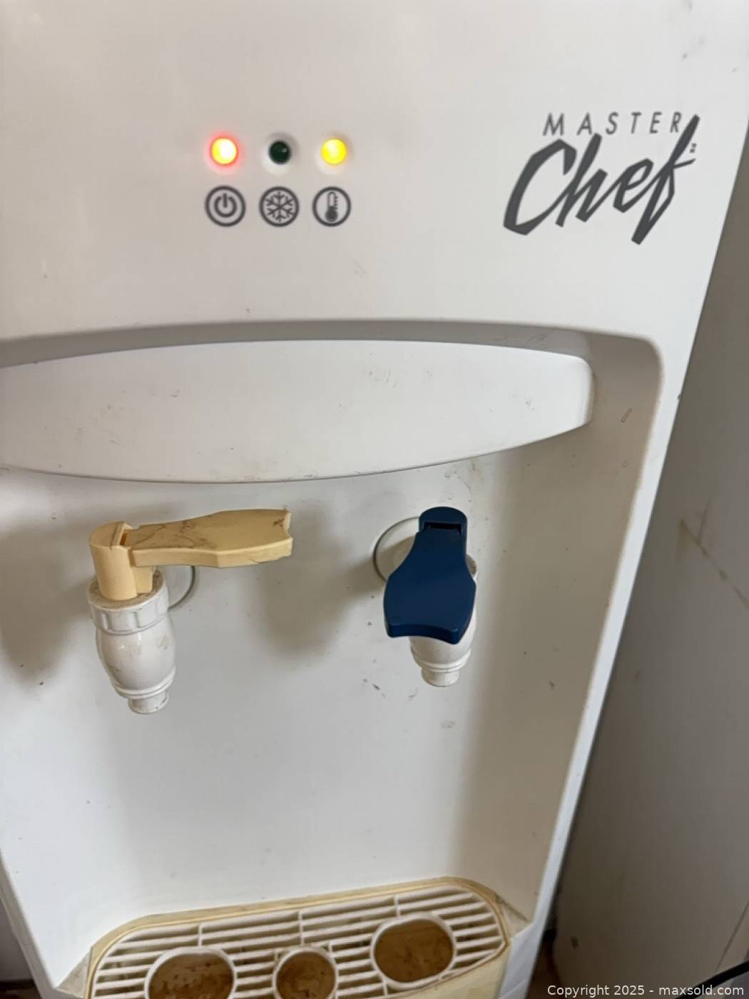 Master Chef floor water cooler | Maxsold