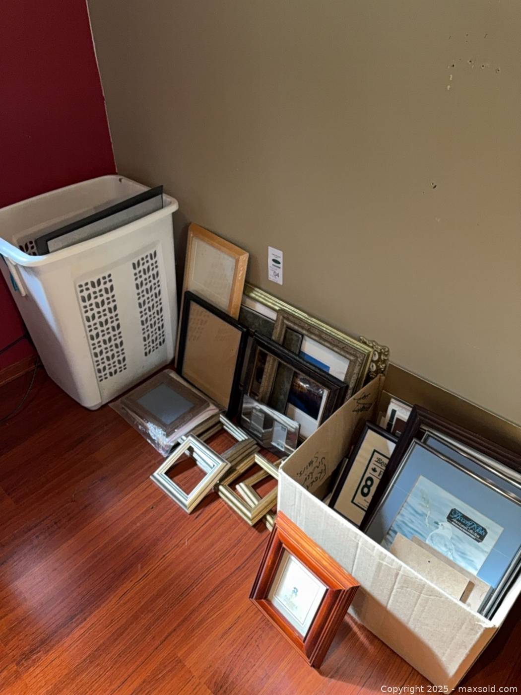 Assorted Photo Frames and Mats | Maxsold