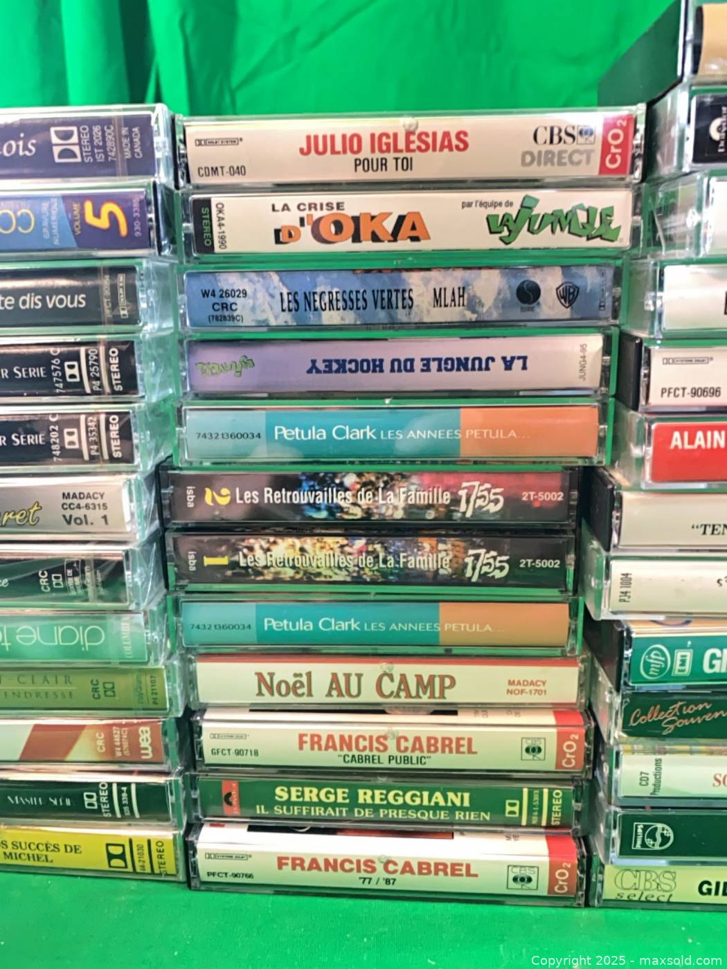 62 French francophone cassette tapes | Maxsold