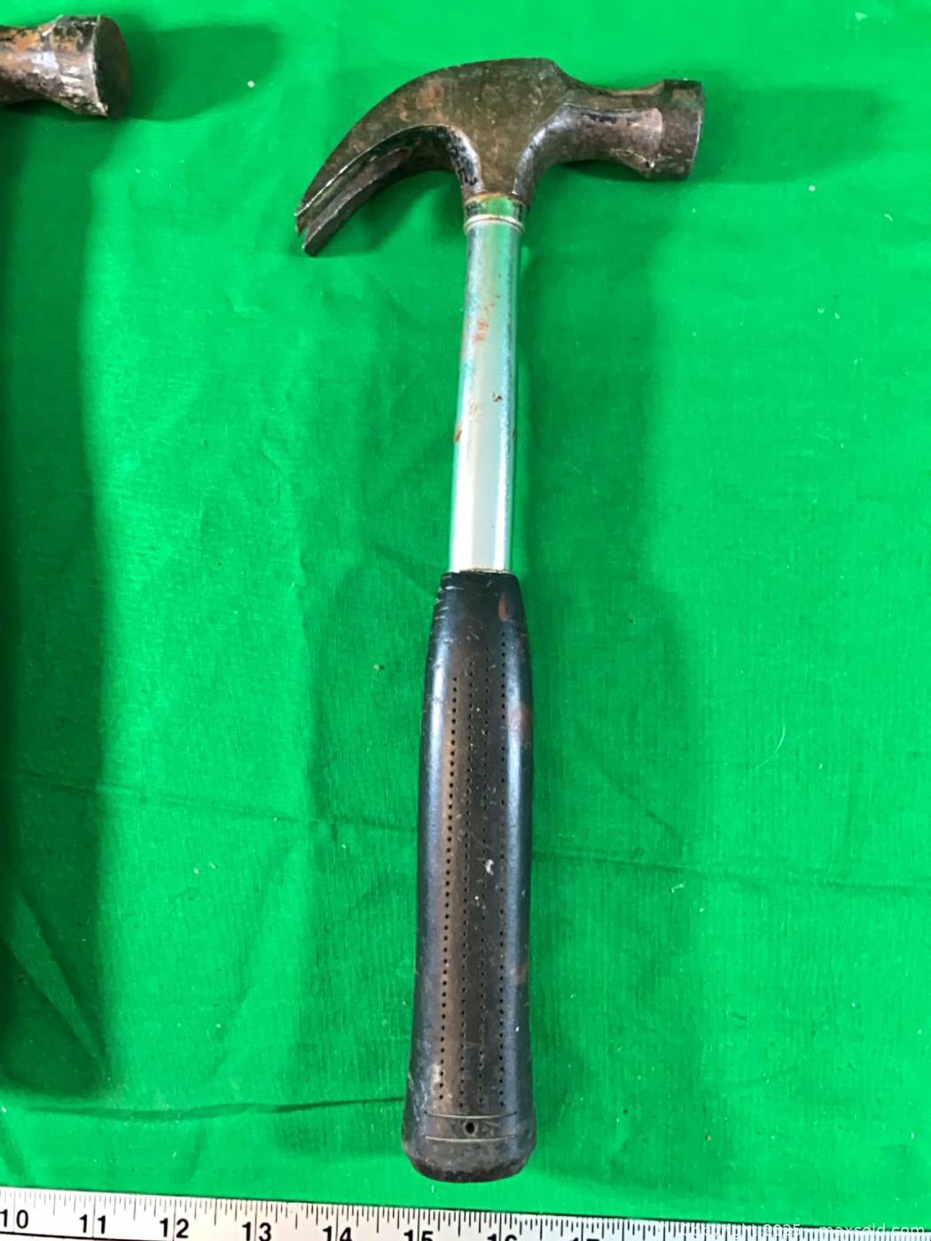 Claw hammers, tack hammer, small rubber mallet | Maxsold