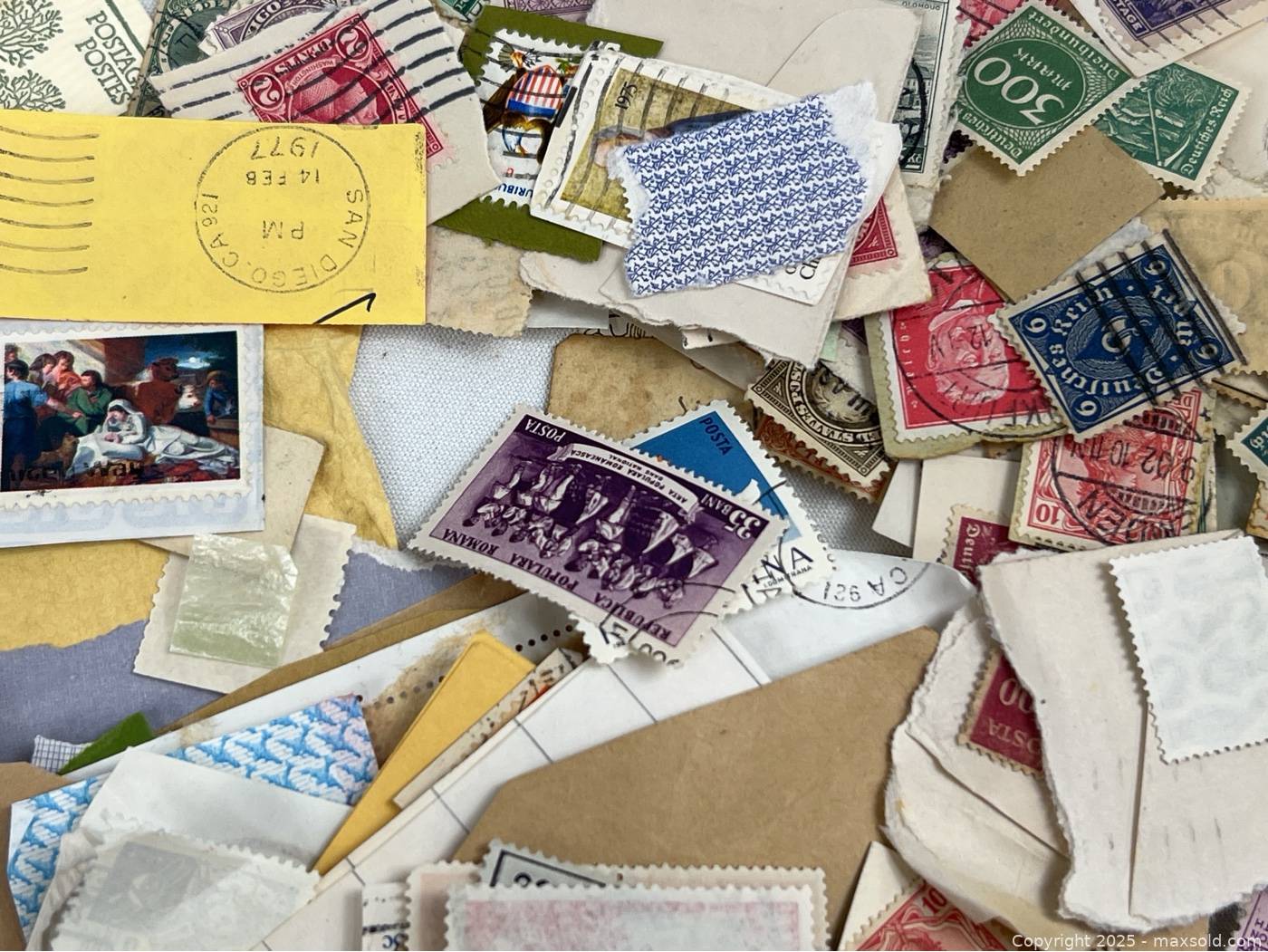 Unsorted Canceled U.S. & Foreign Postage Stamps | Maxsold