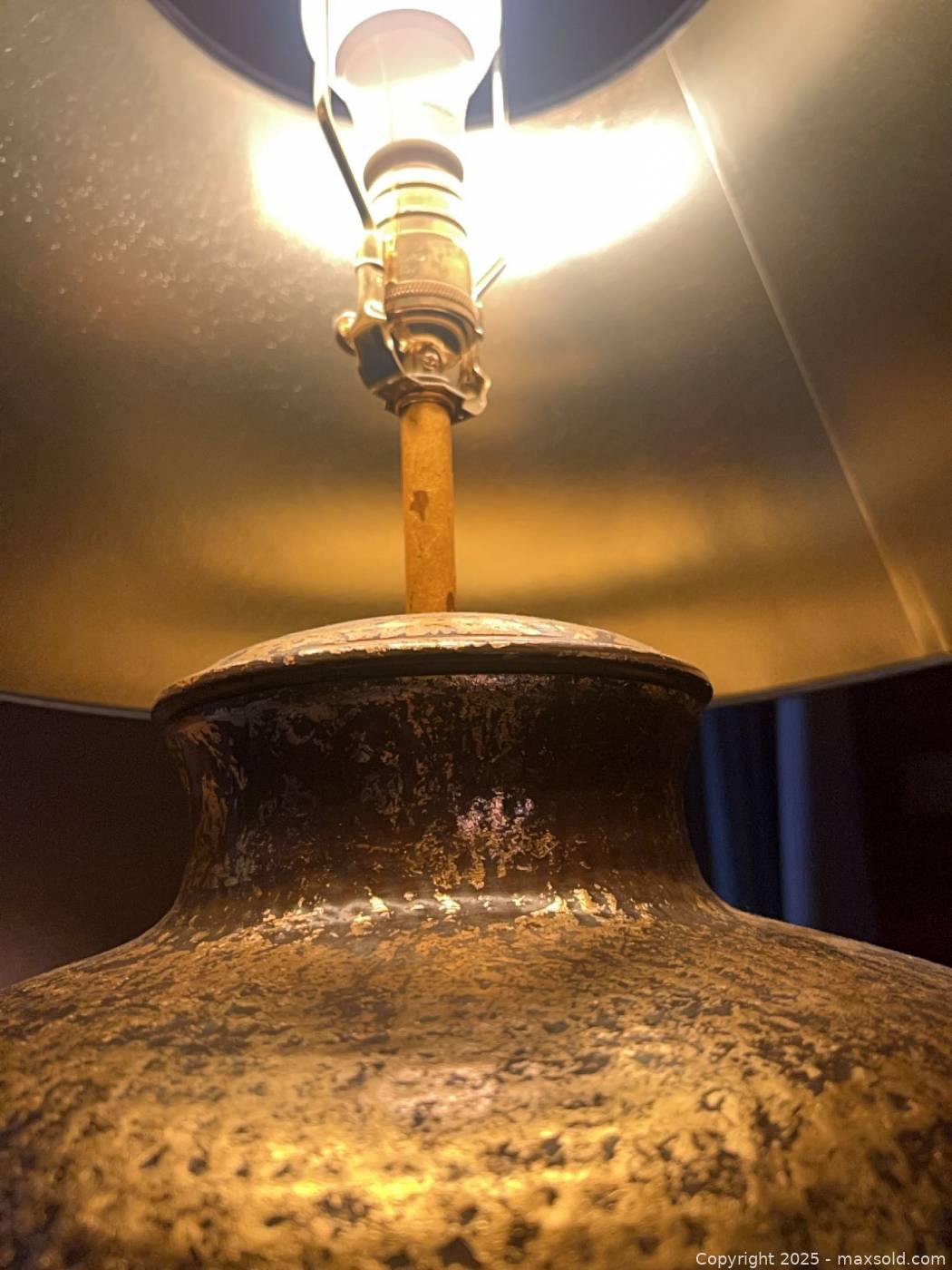 Ethan Allen gold-tone table lamp and gold/black table runner | Maxsold