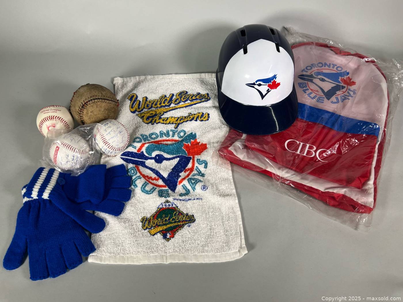 Toronto Blue Jays memorabilia bundle | Maxsold