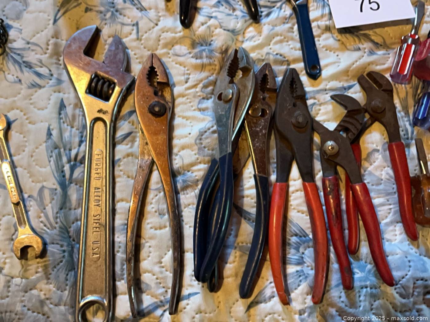 Hand tool assortment | Maxsold