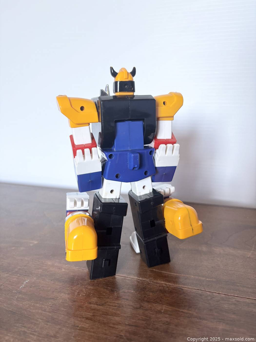 Vintage 1990s Wild Bot Defender Rhino Figure | Maxsold
